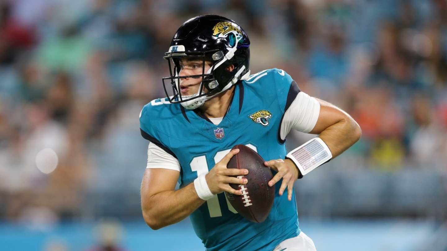 Jacksonville Jaguars Re-Sign Nathan Rourke to Practice Squad - Sports ...