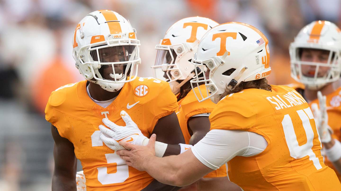 Tennessee Football Speaks on The Fair-Catch Call vs. Alabama Crimson ...
