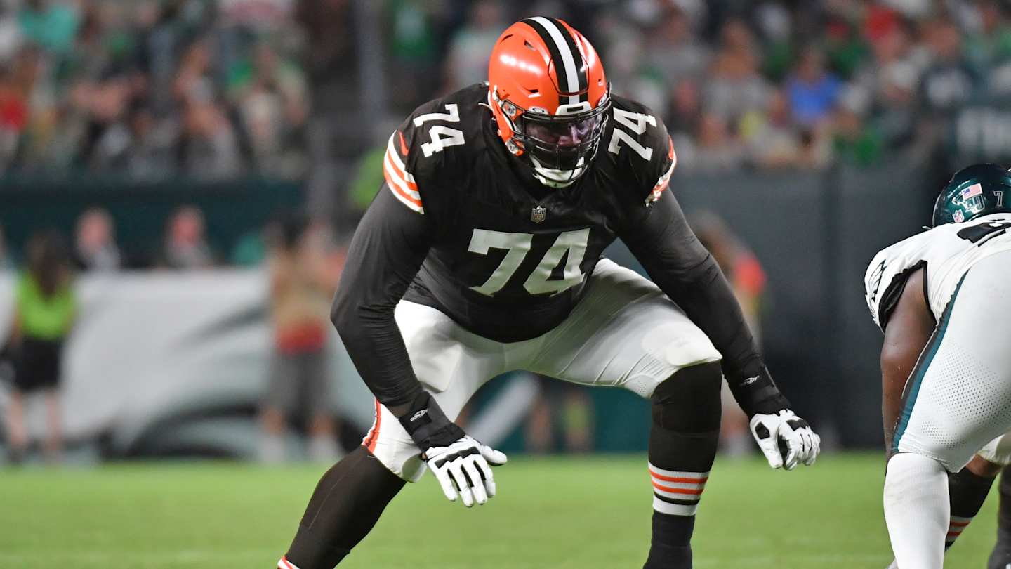 Rookie Tackle Dawand Jones Recognized For Impressive First Season With ...