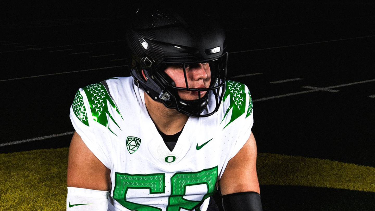 Oregon Football: No. 8 Oregon Reveals Uniforms for Showdown With No. 13 ...