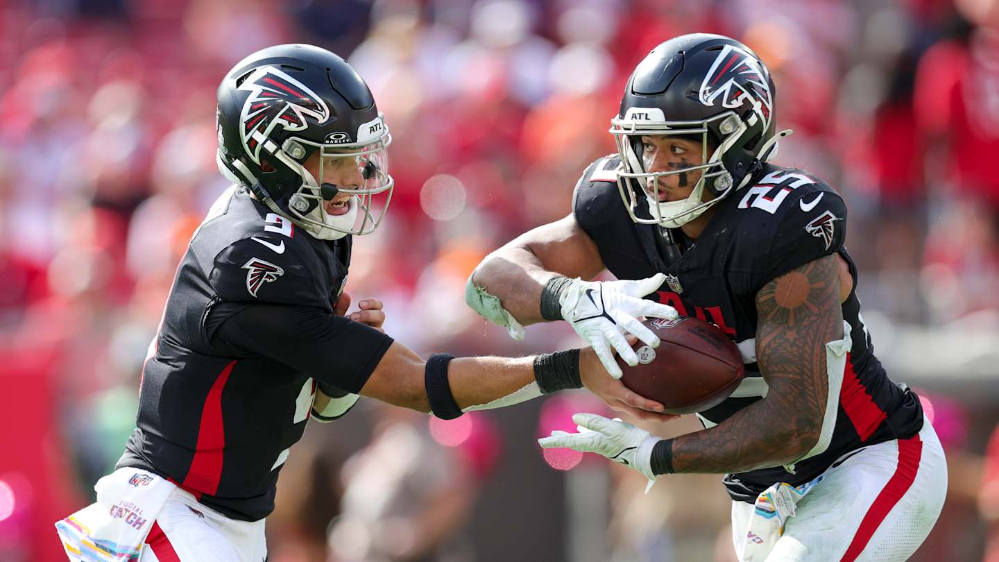 LOOK: Atlanta Falcons Reveal Week 8 Uniforms vs. Tennessee Titans ...