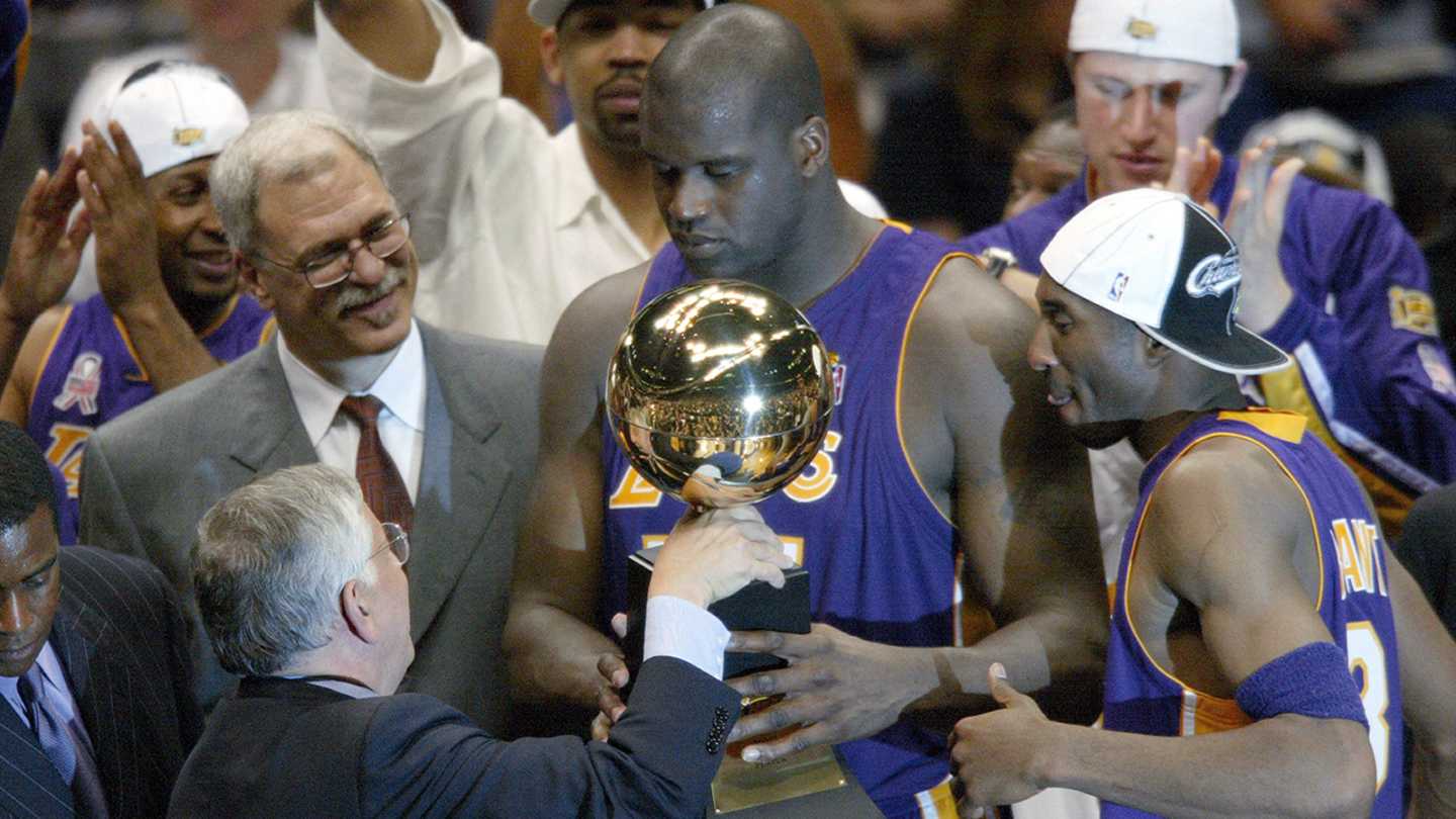 Shaquille O’Neal Says He Weighed Over 400 Pounds During Lakers’ 2002 ...