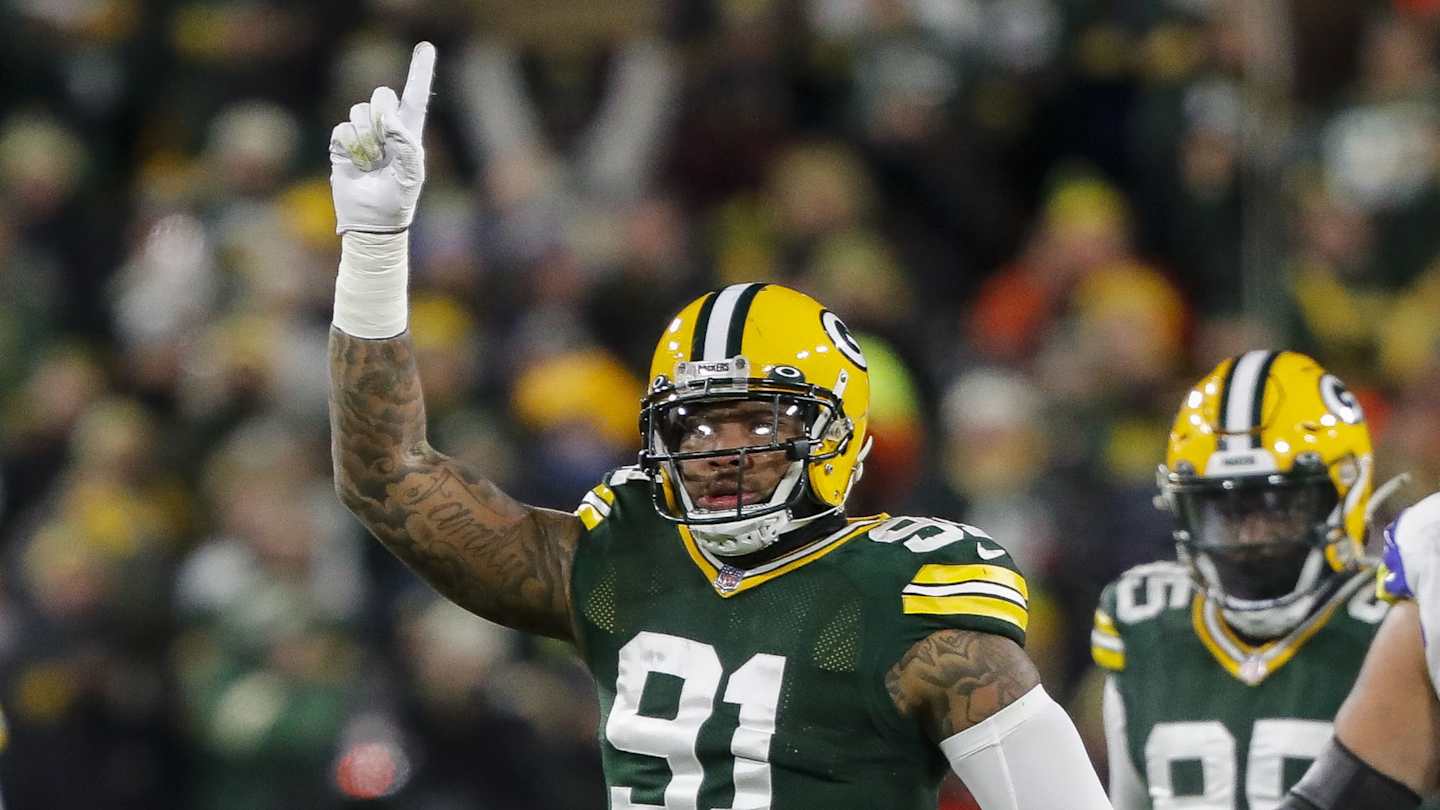 Packers’ Preston Smith Gets Sack Incentives in Exchange for Pay Cut ...
