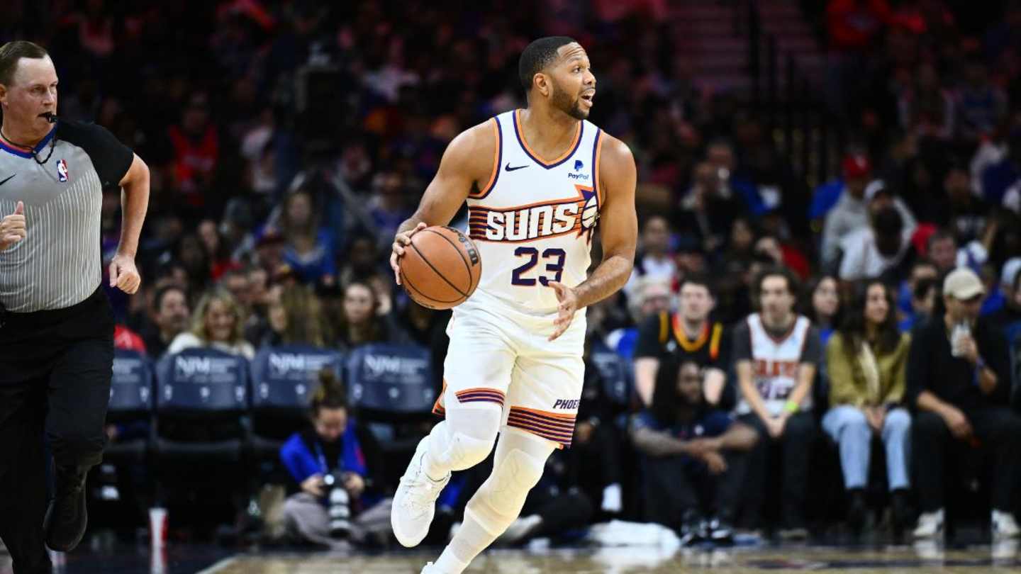 B/R Names Phoenix Suns Player Among 'Most Overrated' - Sports ...