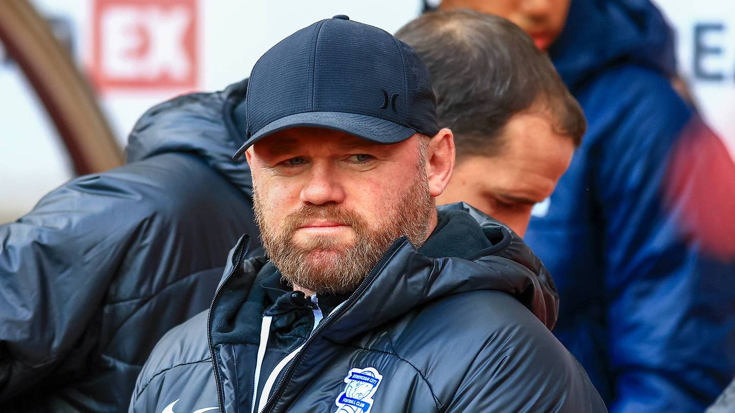 Wayne Rooney rages at referee following Birmingham defeat to Sunderland ...