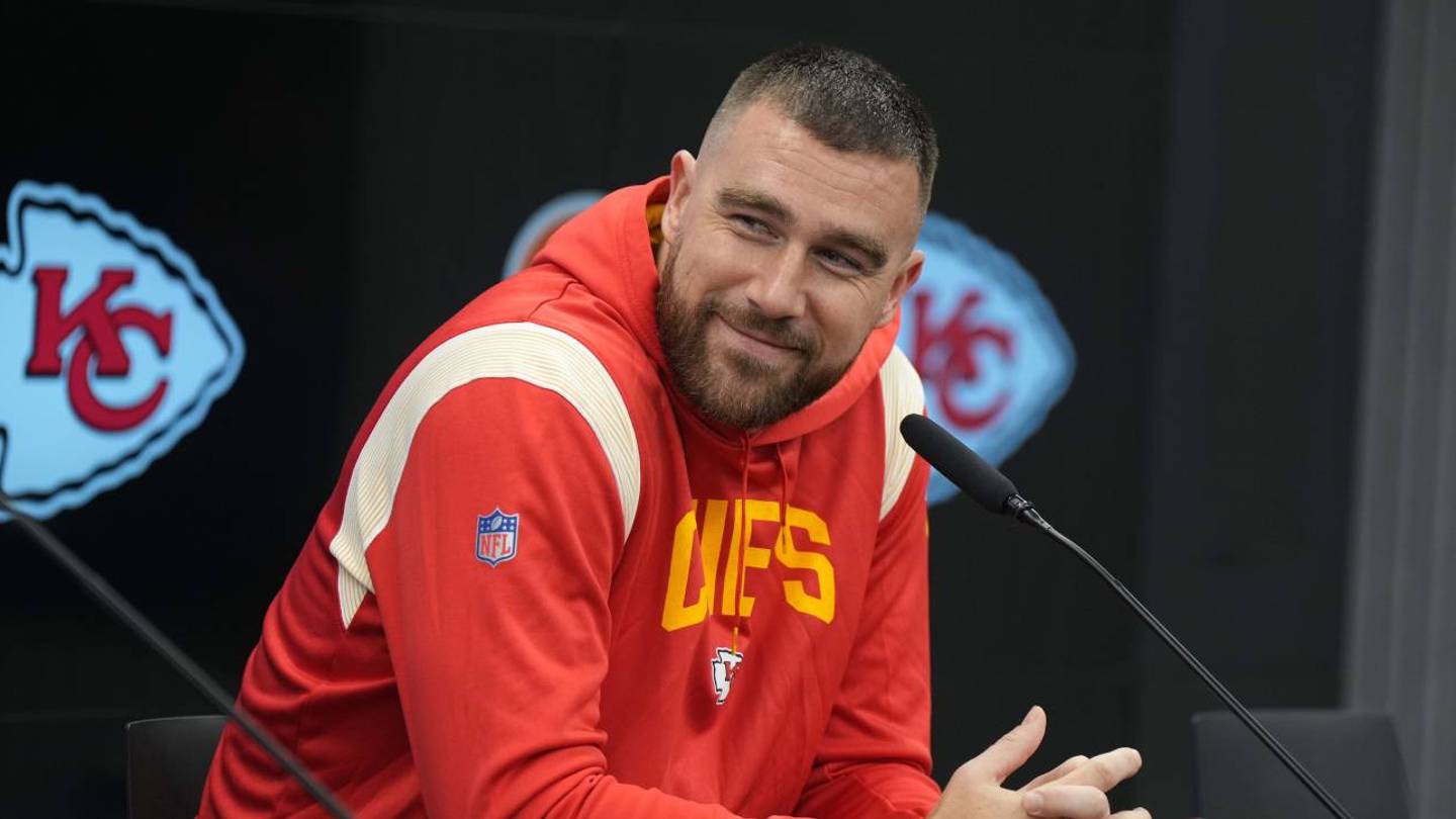 Travis Kelce’s Old Tweets Are Resurfacing, and Fans Love How Wholesome ...