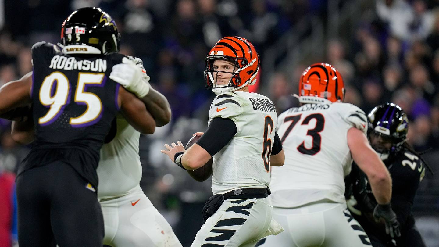 Bengals Lose Burrow for Season, Leaving Job to Browning, Others ...