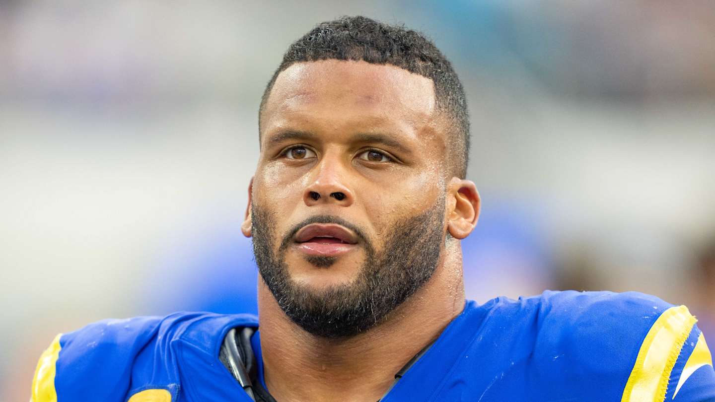 Seattle Seahawks Rival Aaron Donald Shocks NFL World, Retires After 10 ...