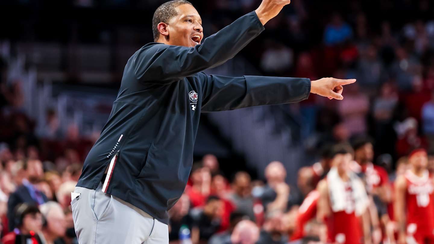 South Carolina's Men's Basketball Team Wins Arizona Tip-Off ...