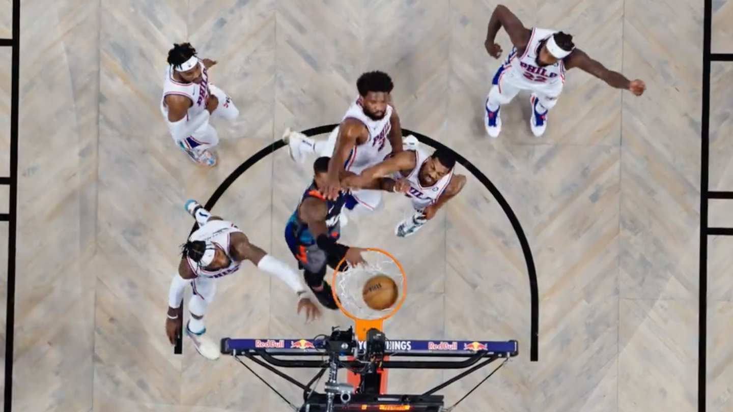 This Beautiful Overhead View of Lonnie Walker’s Vicious Dunk on the ...
