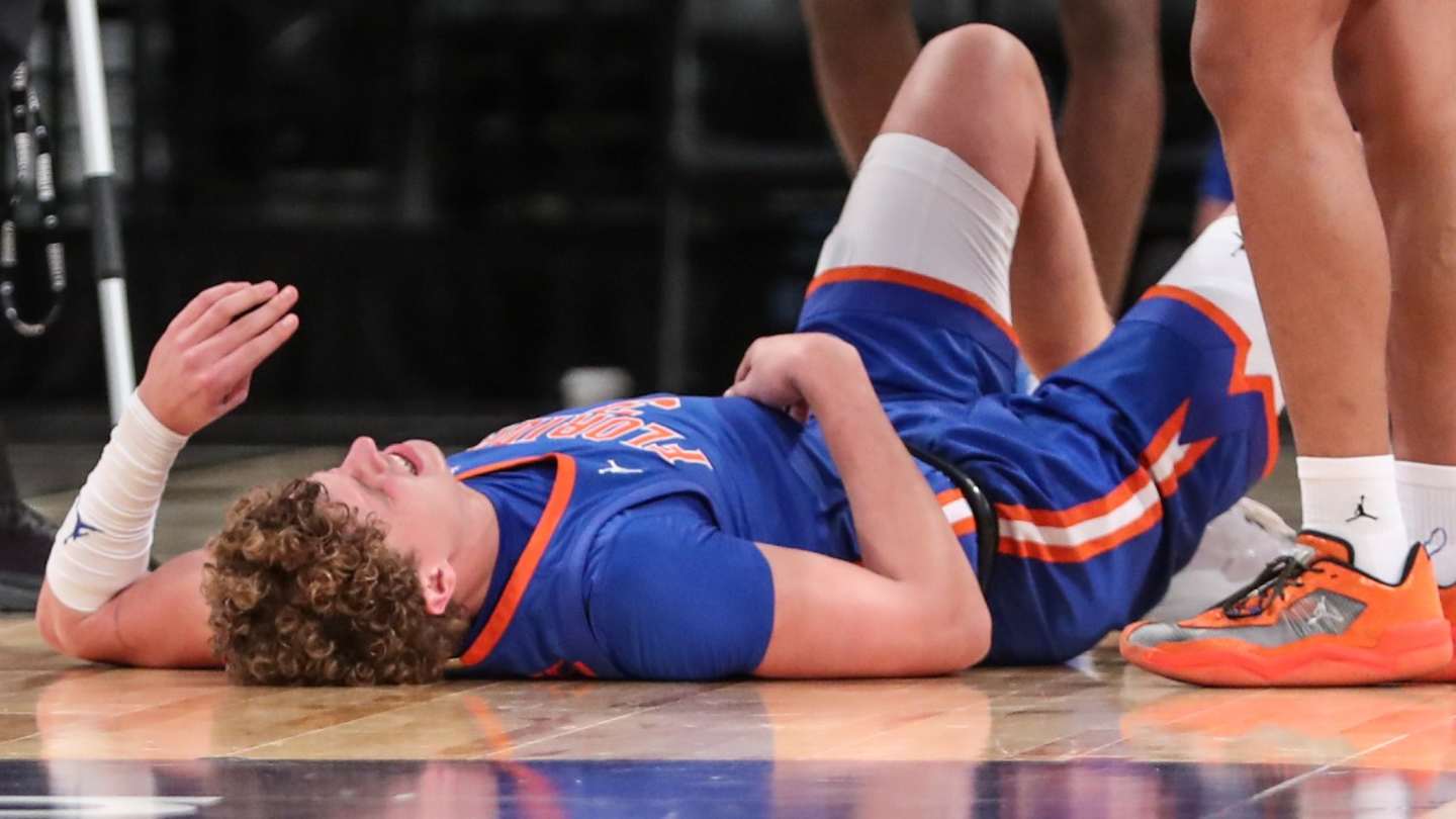 Center Micah Handlogten Suffers Ankle Injury in Florida's 15-Point Win ...