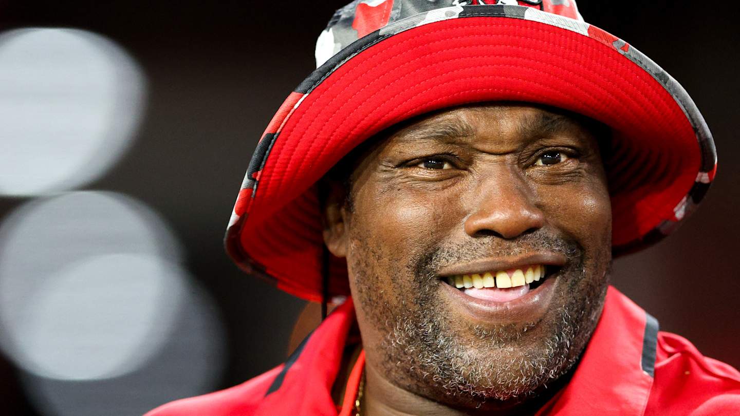 Warren Sapp Unloads on Bill Belichick, Calls for Patriots’ Coach to ...