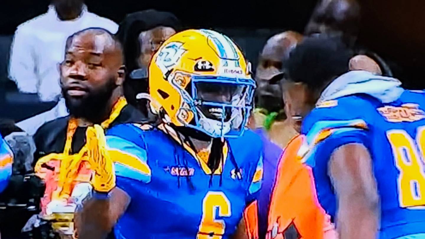 BREAKING: Southern Whips Grambling, Wins 50th Bayou Classic - HBCU Legends