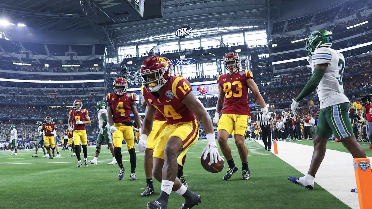 USC Football: Interview With 2024 Trojan Commit Outside Linebacker Eli ...