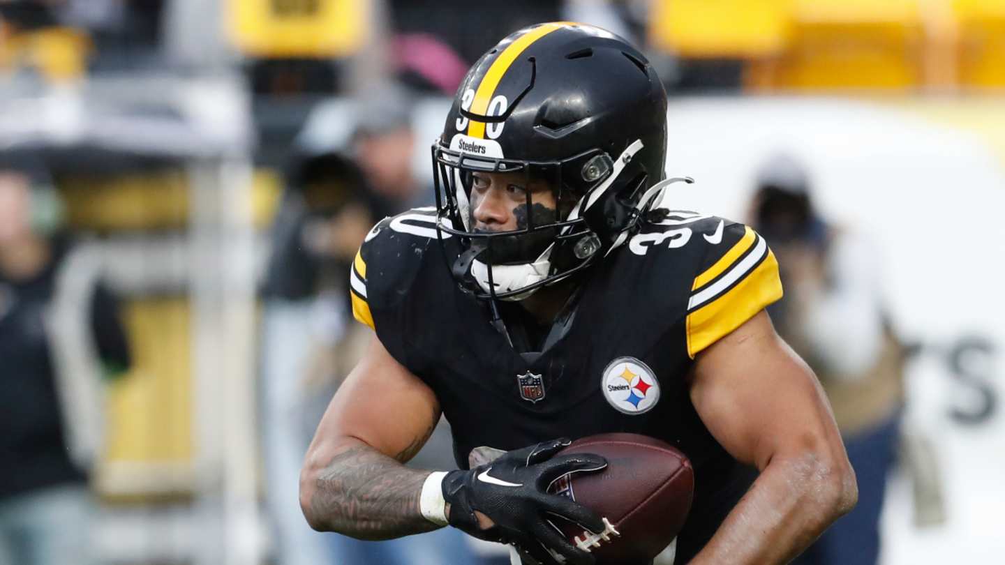 Steelers’ Jaylen Warren Criticizes George Pickens for Failing to Block ...