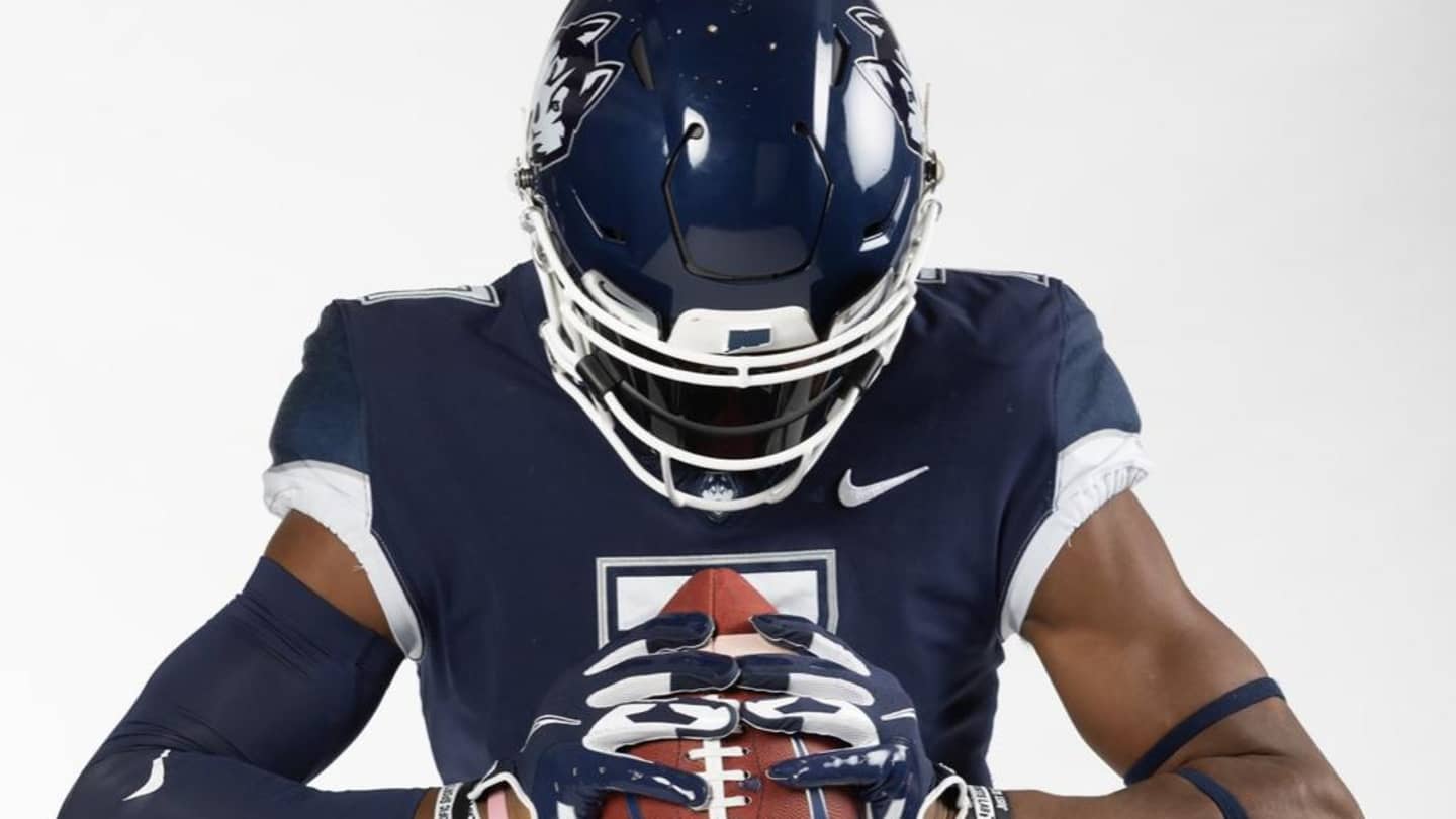 Justin Holly Schedules Official Visit With Tennessee Football - Sports Illustrated Tennessee ...