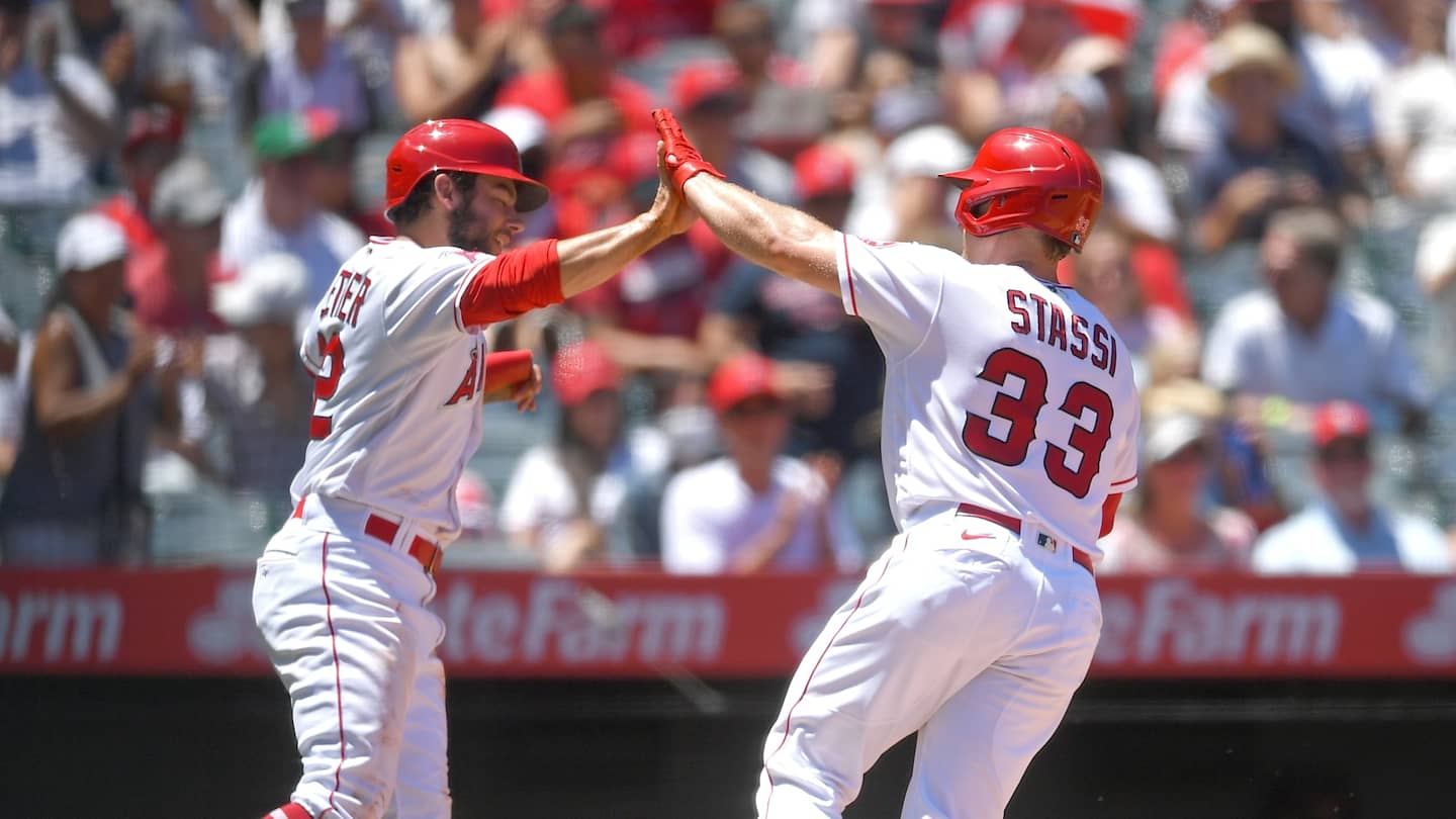 Angels Agree to Trade David Fletcher, Max Stassi to Atlanta Braves ...