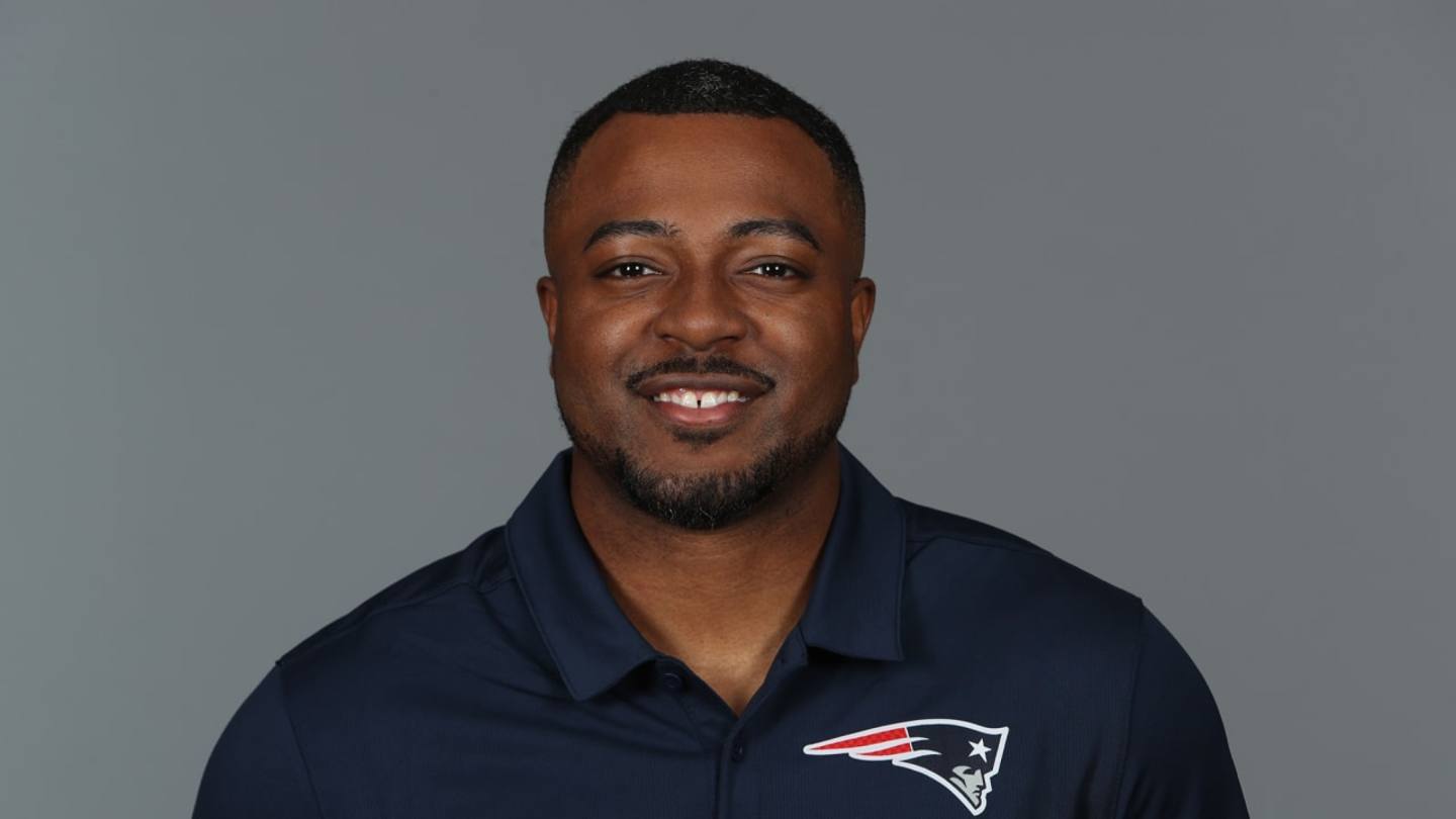 Syracuse to Hire Ross Douglas as Wide Receivers Coach - Sports ...