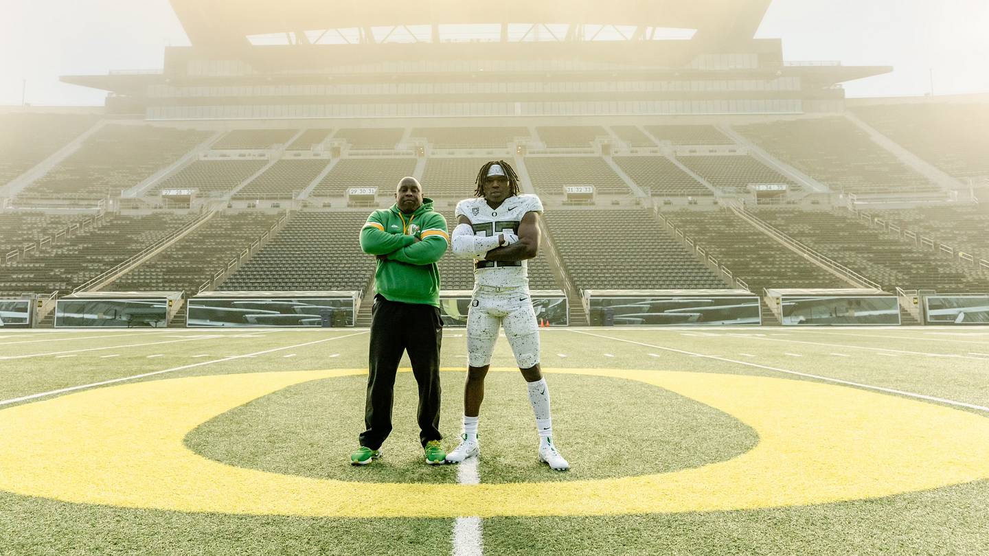Oregon Recruiting: Northwest Missouri State RB Jay Harris Commits to ...