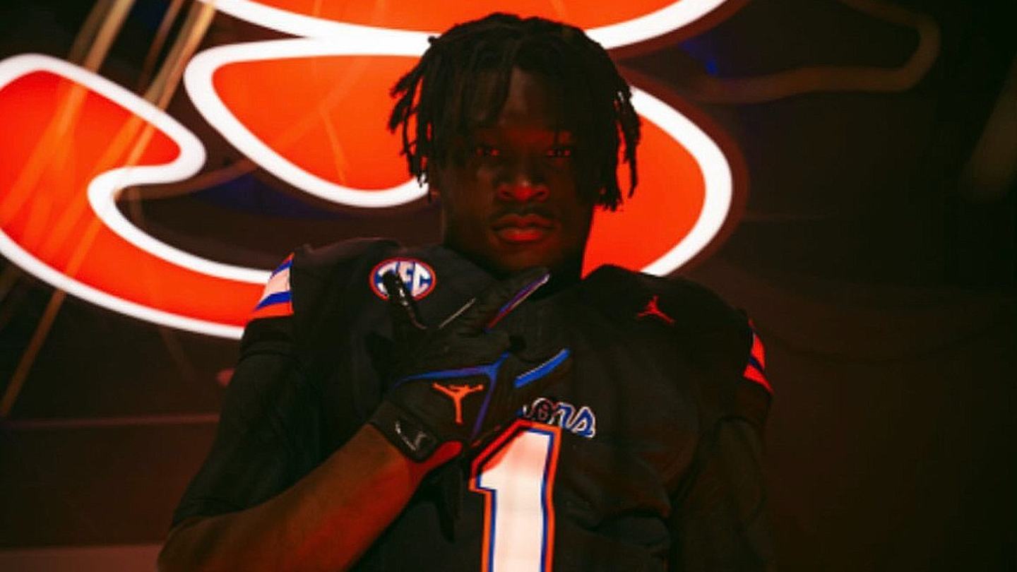 Gators Sign Former Razorbacks RB Pledge Jadan Baugh - Sports ...