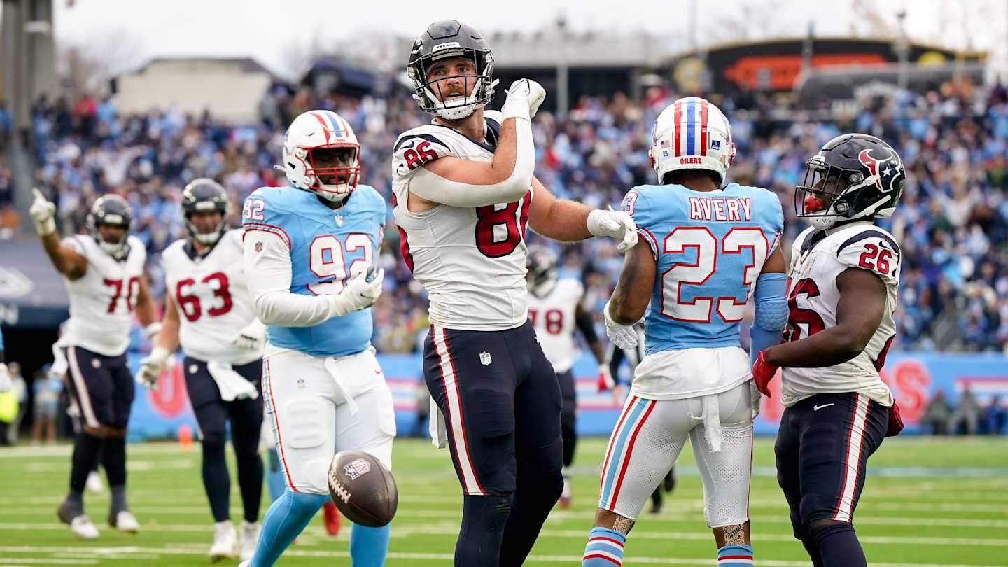 Breaking Down Houston Texans Tight End Dalton Schultz's New Contract ...