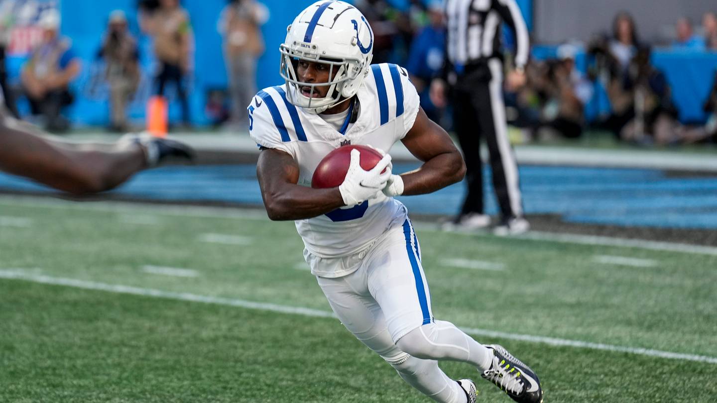 Former Colts' WR Isaiah McKenzie Signs With New York Giants - Sports ...