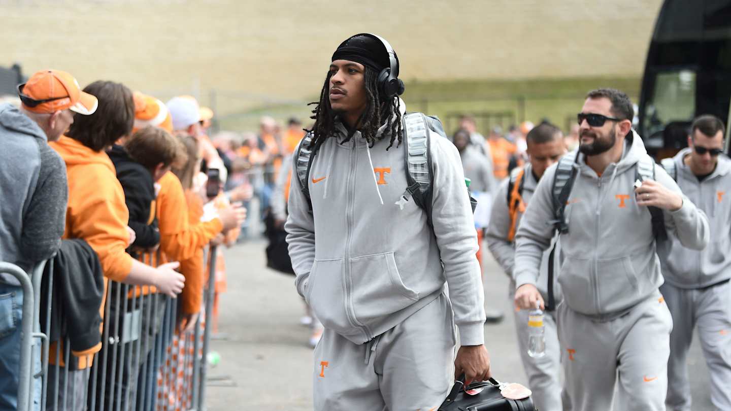 Wesley Walker Enters Transfer Portal, Leaves Tennessee Football ...