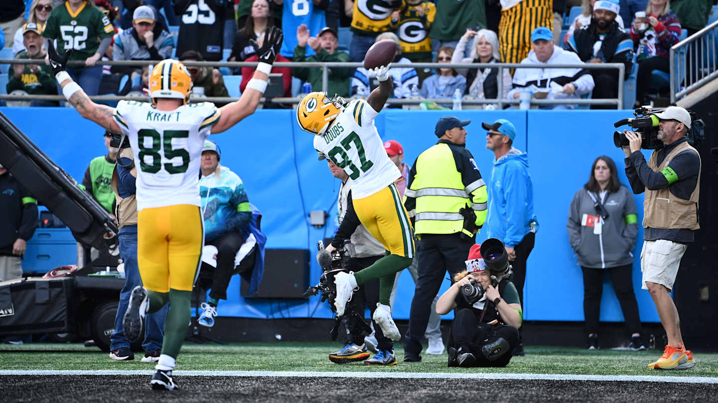 Packers Beat Panthers, Move Up in Jumbled NFC Playoff Race - Sports ...
