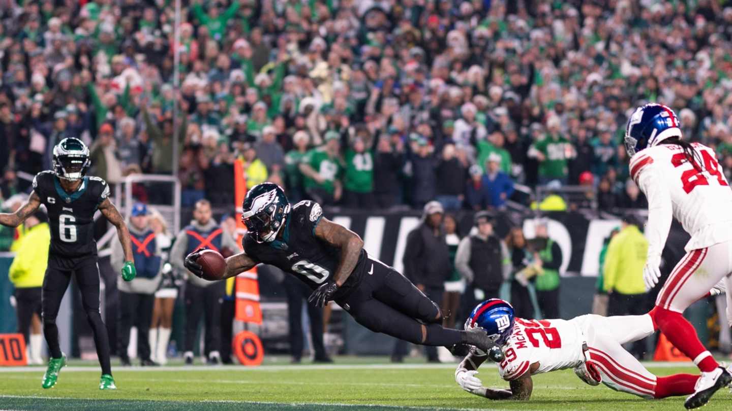 New York Giants Come Up Short in Quest to Upset Eagles, 33-25 - Sports ...