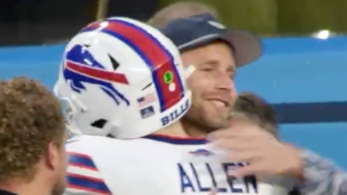 Josh Allen Adorably Remembered a Former Teammate’s Entire Family, and ...