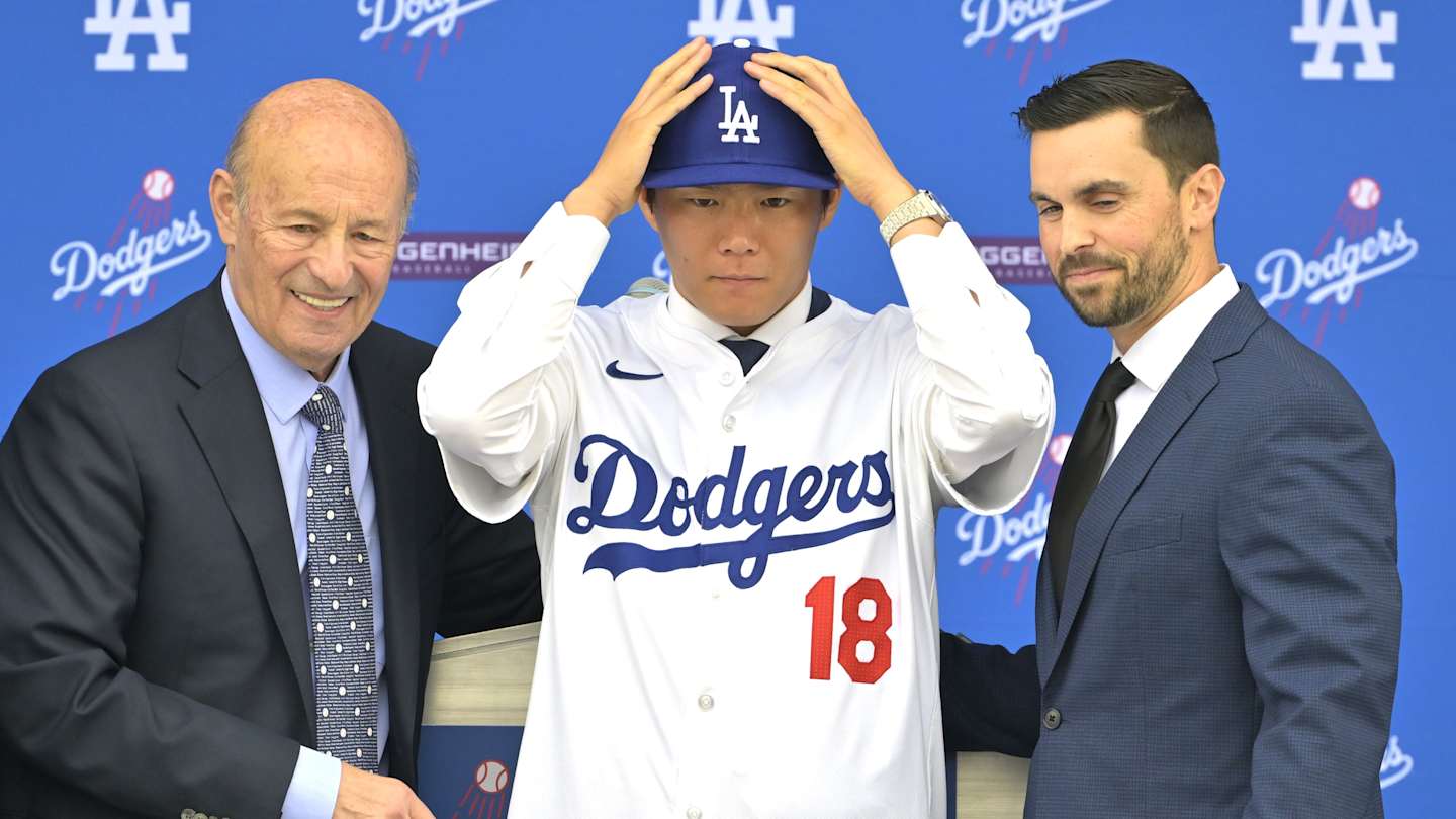 Dodgers Pitching Coach Mark Prior Preparing to Deploy More Flexible ...