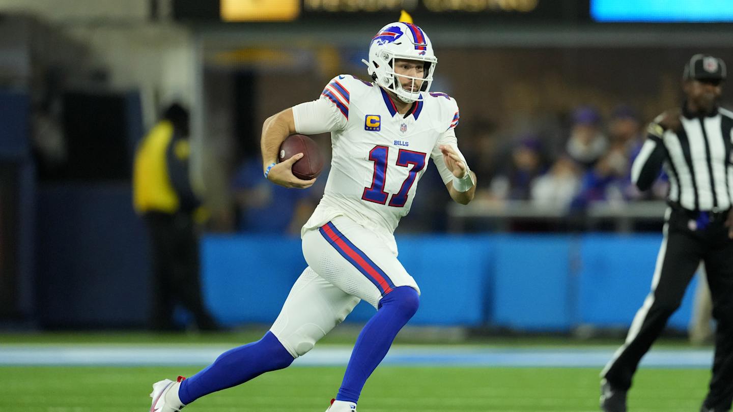 Buffalo Bills QB Josh Allen Can Win 'Fascinating' MVP Race vs. Miami Dolphins, Says Analyst ...