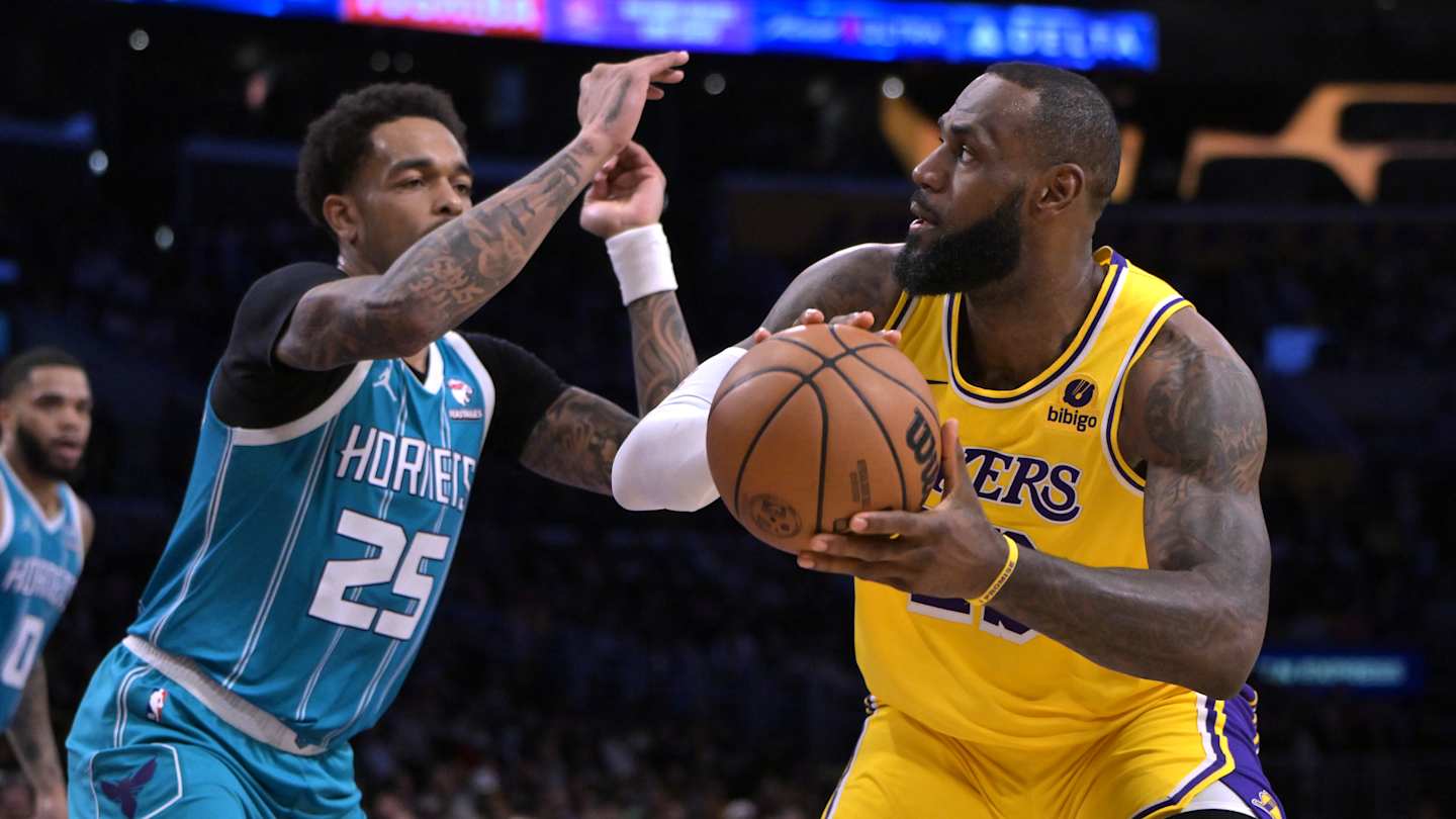 LeBron James in for Lakers-Wolves game Saturday - Sports Illustrated ...
