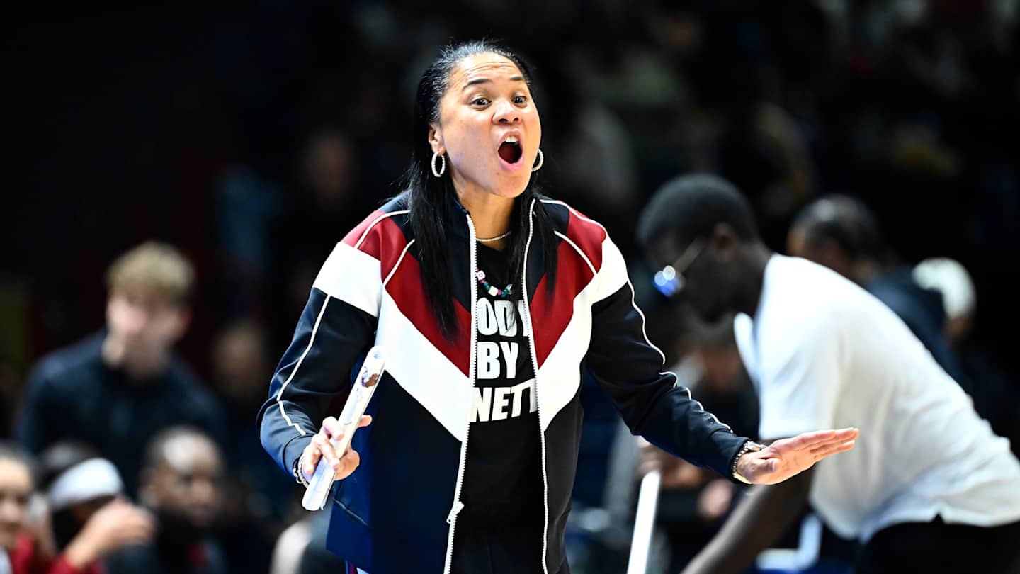 South Carolina's Women's Basketball Team Sinks East Carolina Pirates ...