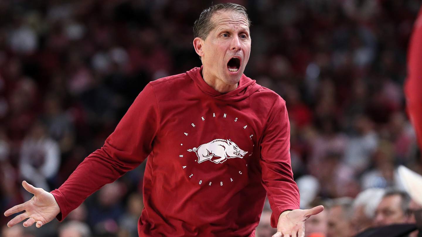 Arkansas Razorbacks fans have to stop hurting own program - Sports ...