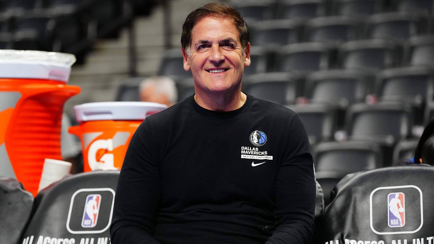Mark Cuban Gifts Mavericks Employees $35 Million in Bonuses Via Email ...