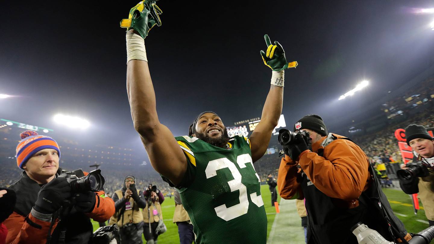Bears’ Jaquan Brisker Rips Packers’ Receivers; Aaron Jones Gets Last ...