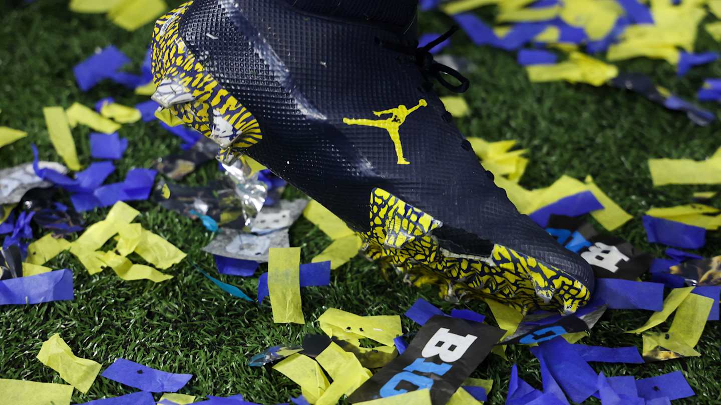 Desmond Howard Says Jordan Brand Helped Michigan Succeed - Sports ...