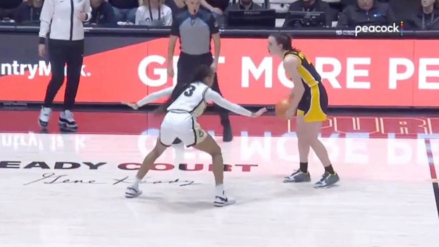 Caitlin Clark Hit One of the Coolest Shots of Her Iowa Career, but ...