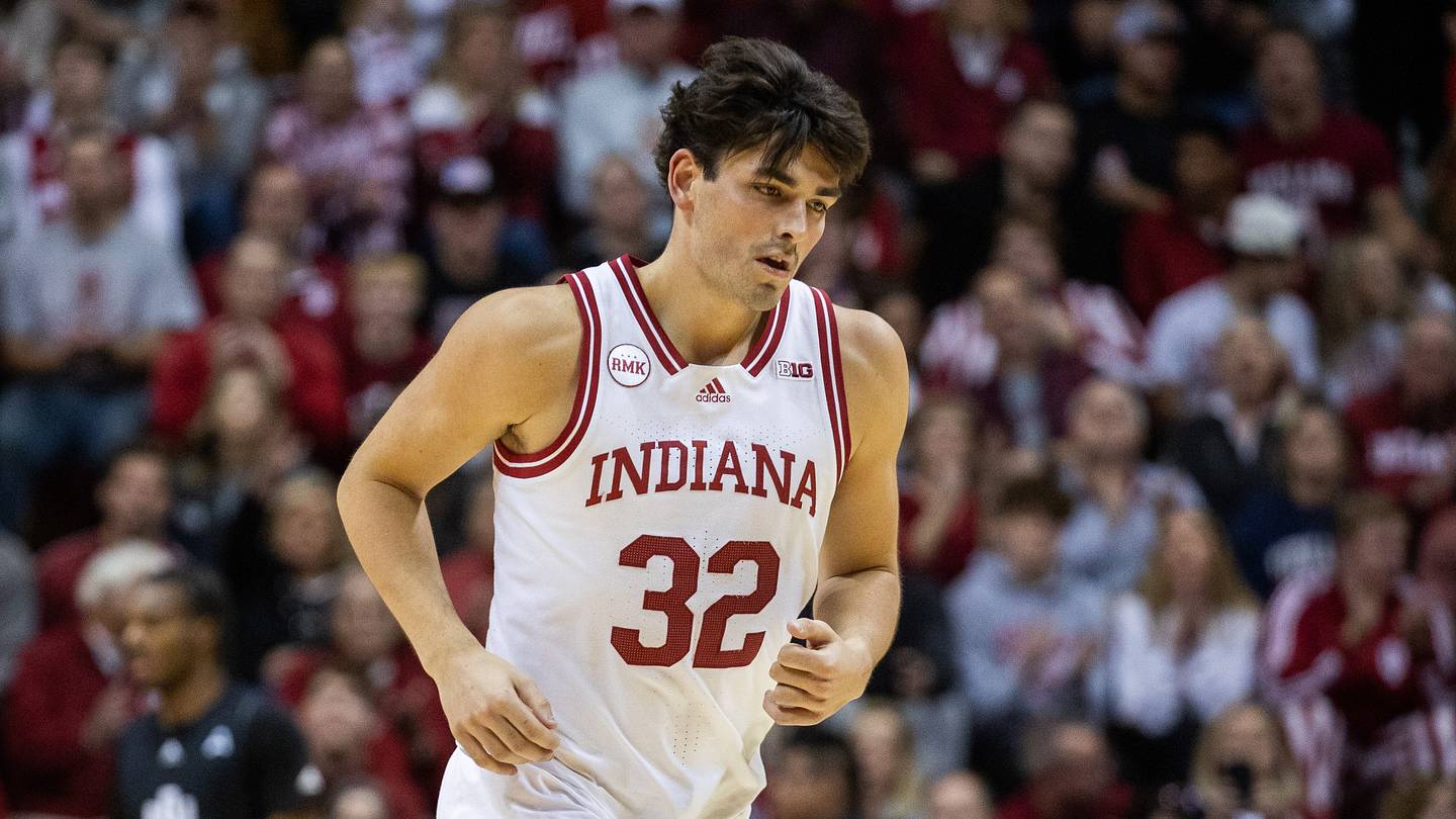 WATCH: Trey Galloway Ignites Hoosiers With Back-to-Back 3-Pointers to ...