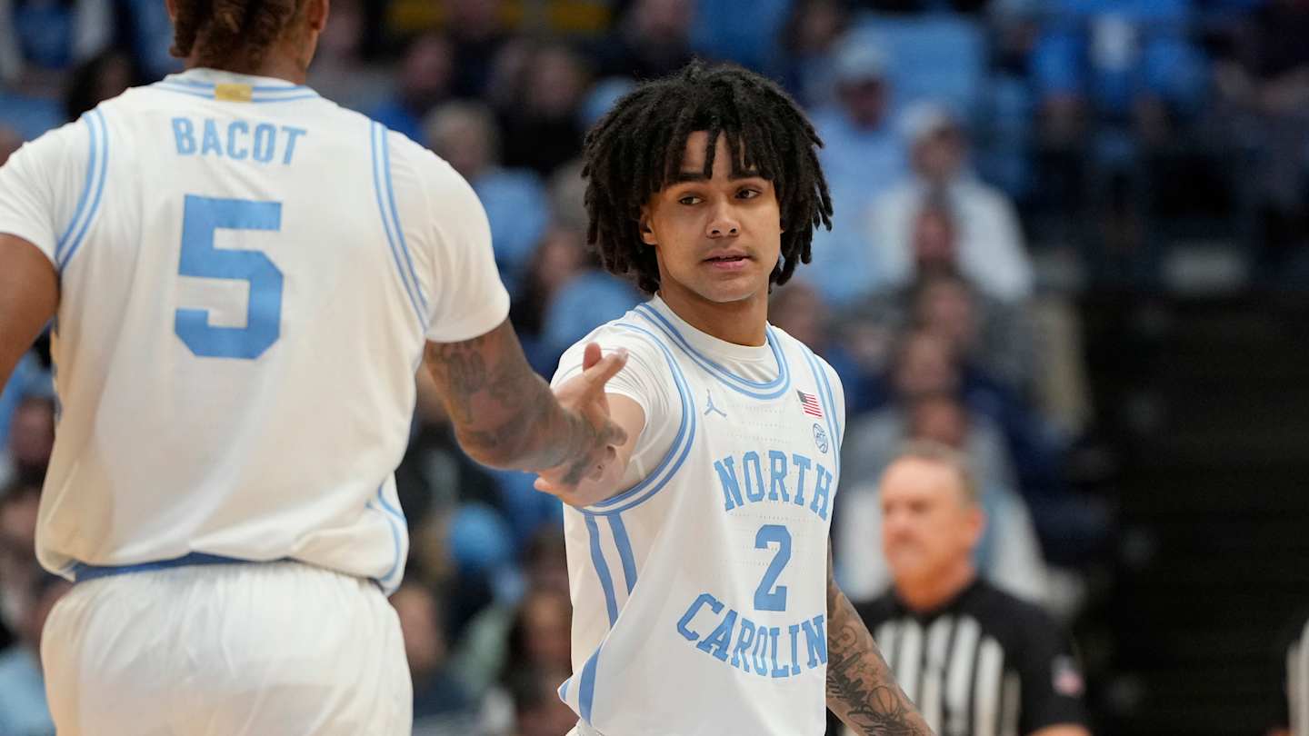 UNC Basketball Rookie Elliot Cadeau Skies for Ridiculous Slam - Sports ...