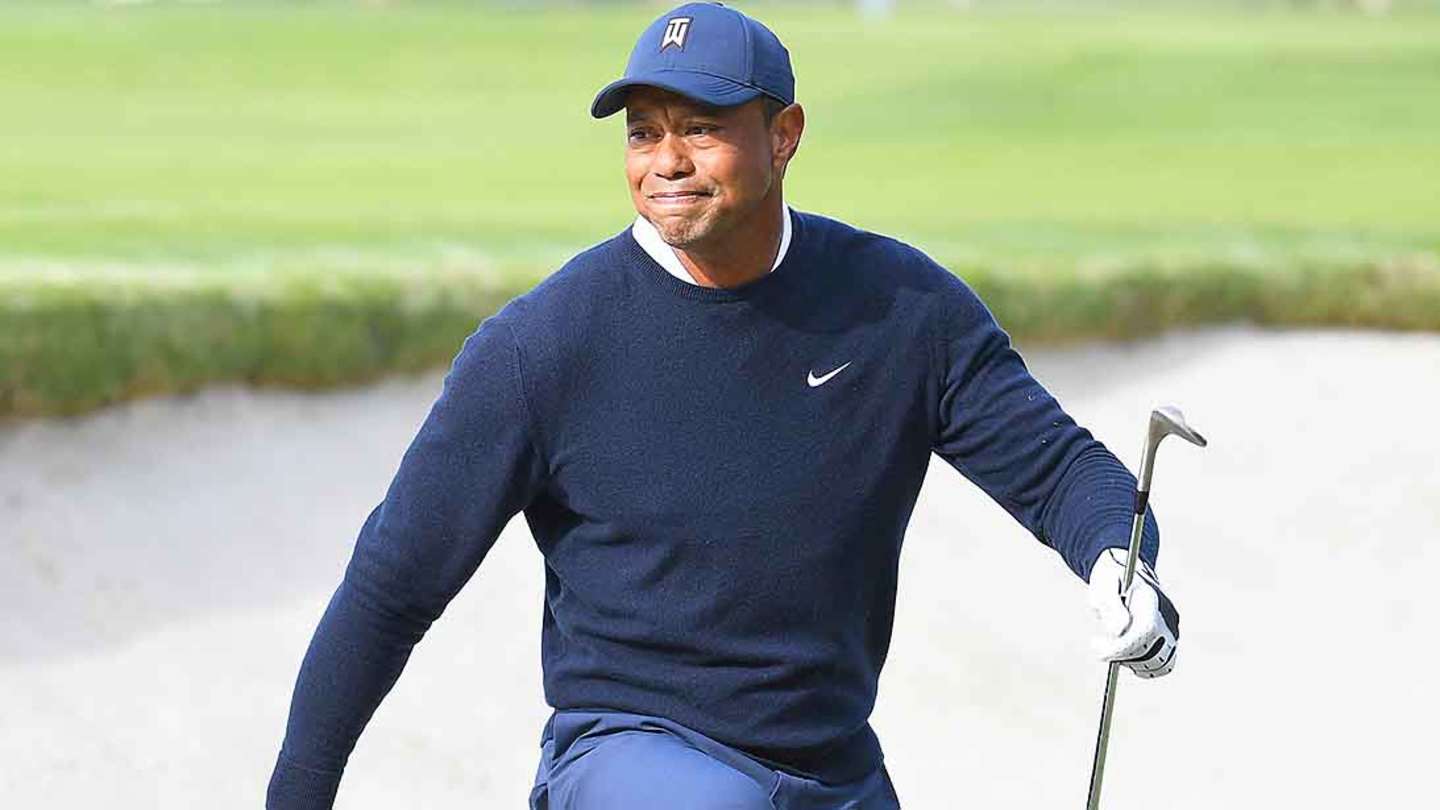 Video of Tiger Woods Flubbing a Chip Into a Bunker Is As Relatable As ...