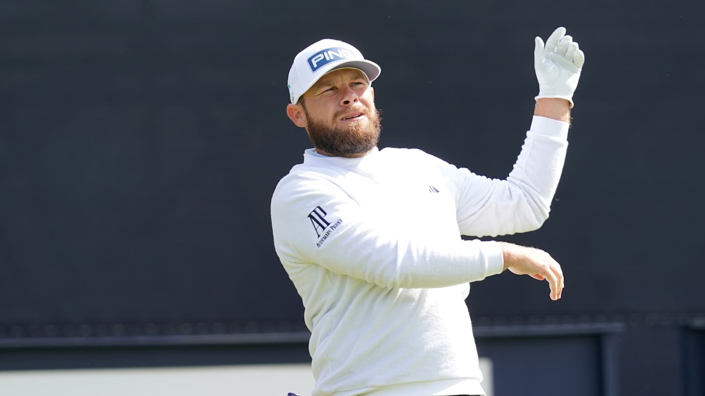 Tyrrell Hatton Made Comical Gesture With Putter After Quadruple Bogey ...