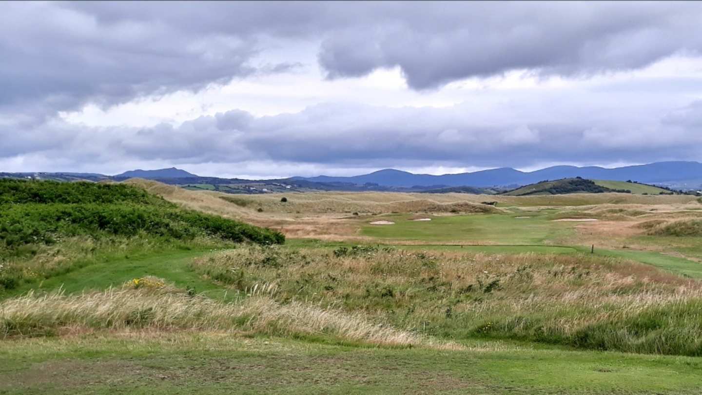 Donegal Golf Club links Irishmen Eddie Hackett with Pat Ruddy - Sports ...