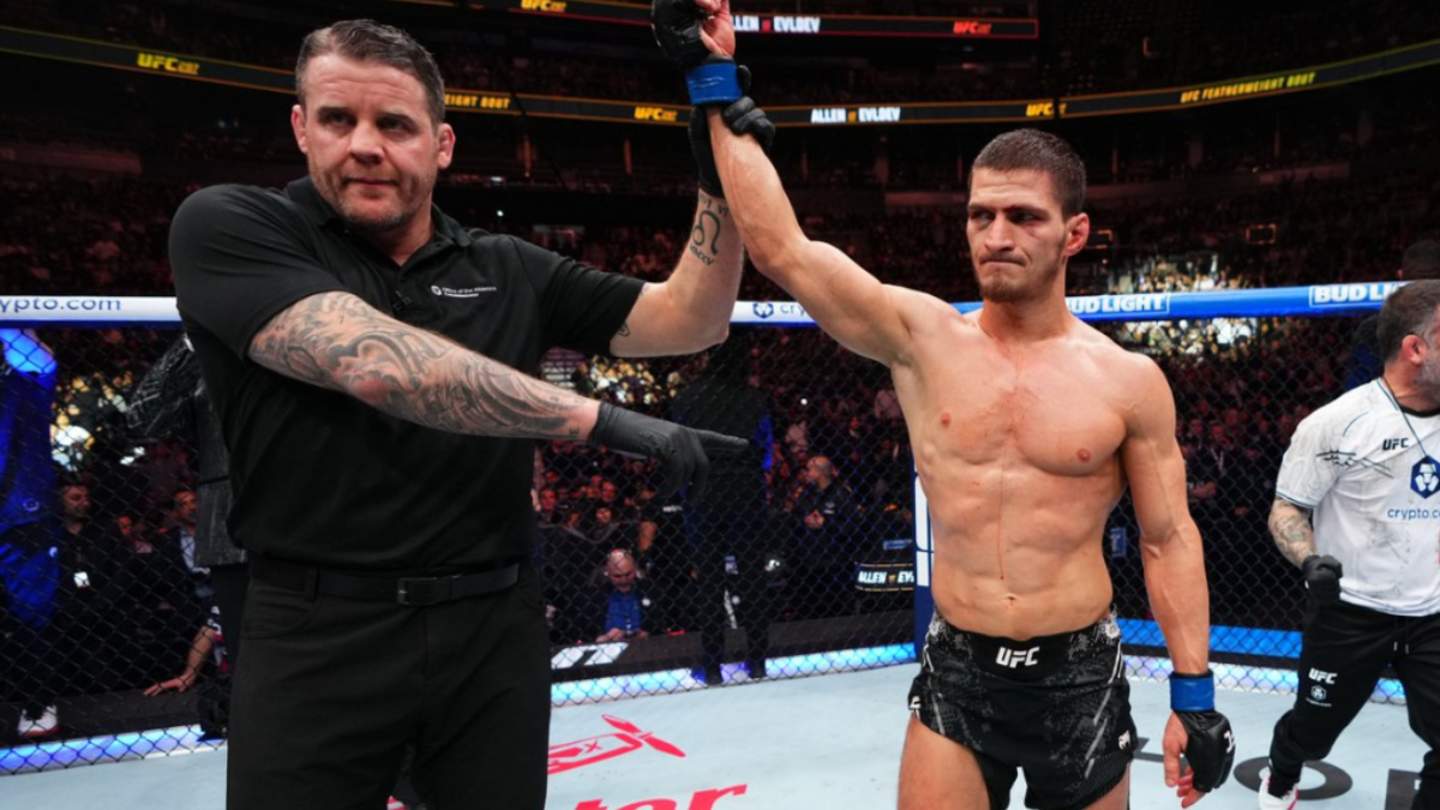 UFC 297 Results: Unbeaten Movsar Evloev Scores Huge Win in Entertaining ...