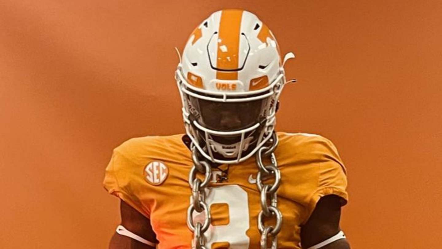 Tennessee Football Staffers Visit Kelvion Riggins - Sports Illustrated ...