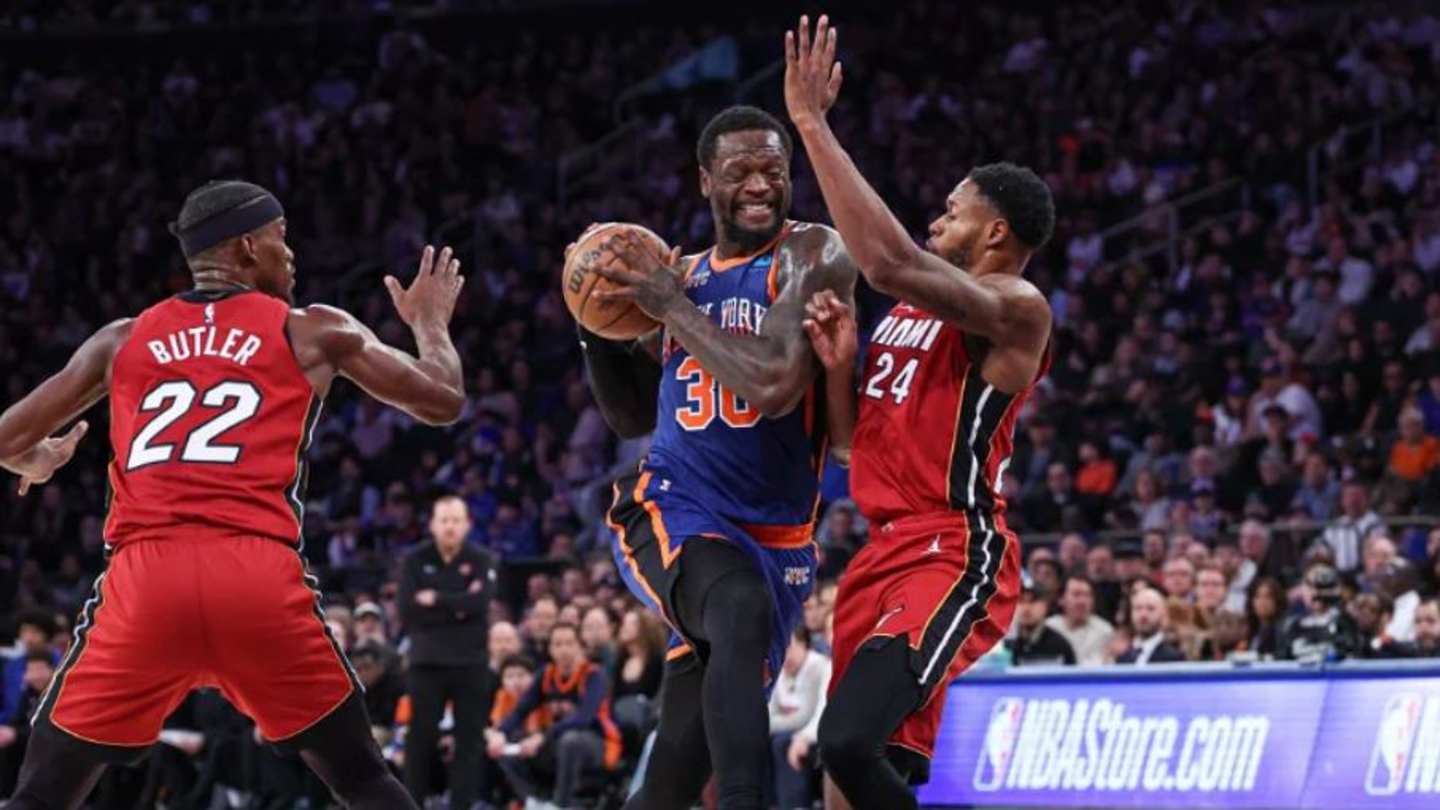 Surging New York Knicks Hold Their Breath After Julius Randle Injury ...