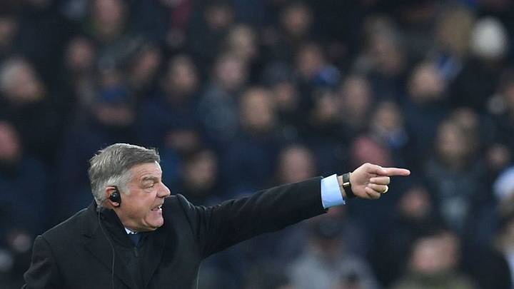 Everton Preparing to Battle for Steven N'Zonzi & Offer Theo Walcott ...