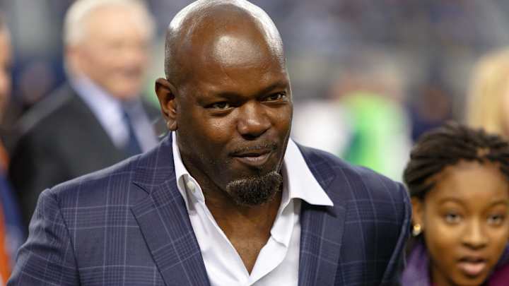 Emmitt Smith has not contacted Ezekiel Elliott - Sports Illustrated
