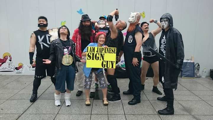 wwe sign guy
